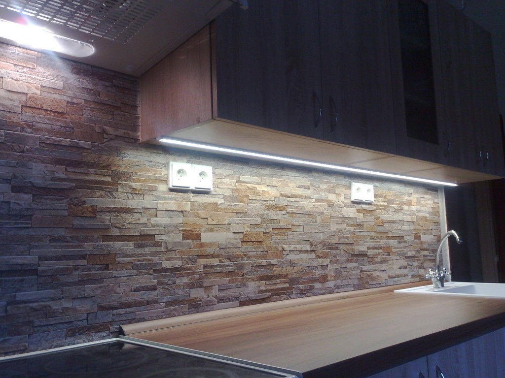 270-0162 PVC Umývateľný vinylový stenový obklad šírka 67,5 cm DC-fix ...